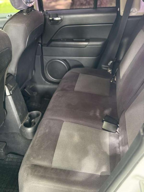 Balts Jeep Compass 2011 Šalčininkai, ar dzinēja tilpumu 2.40 L un nobraukumu 207 tūkst. km par 2500 €, foto 9 vietnē AUTOMOTO.COM.LV