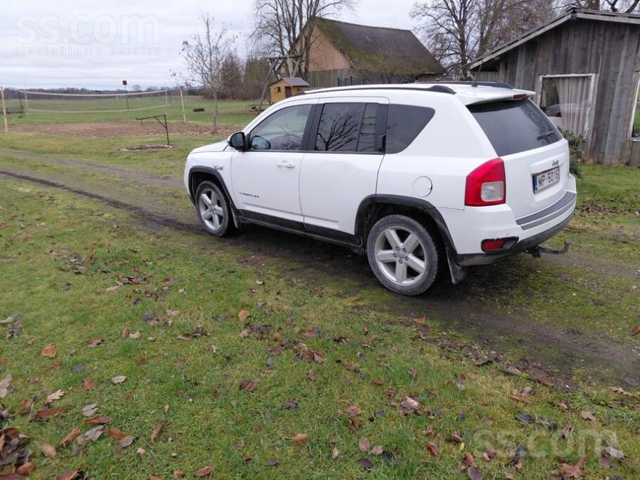 Balts Jeep Compass 2012 Saldus, ar dzinēja tilpumu 2.20 L un nobraukumu 284 tūkst. km par 4900 €, foto 2 vietnē AUTOMOTO.COM.LV