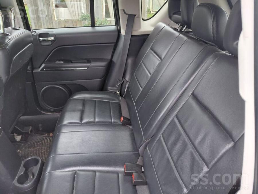 Balts Jeep Compass 2012 Saldus, ar dzinēja tilpumu 2.20 L un nobraukumu 284 tūkst. km par 4900 €, foto 6 vietnē AUTOMOTO.COM.LV