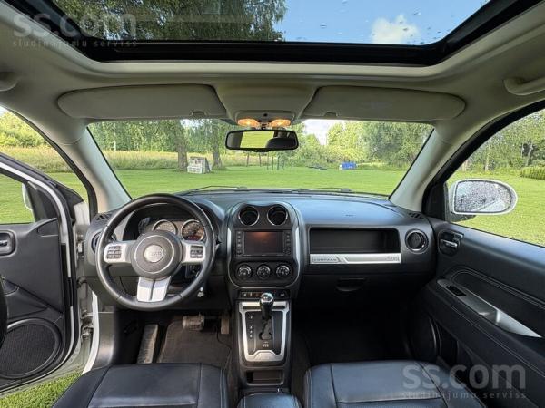 Balts Jeep Compass 2013 Jelgava, ar dzinēja tilpumu 2.40 L un nobraukumu 225 tūkst. km par 7600 €, foto 2 vietnē AUTOMOTO.COM.LV