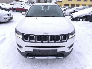 White Jeep Compass 2017 in Taurage, with an engine capacity of 2.00 L and mileage of 228 thousand km for 8850 €, photo 6 on AUTOMOTO.COM.LV