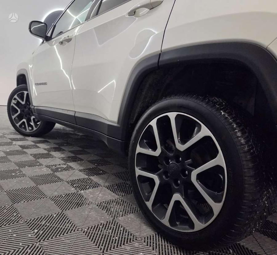 Balts Jeep Compass 2017 Marijampole, ar dzinēja tilpumu 2.00 L un nobraukumu 187 tūkst. km par 13750 €, foto 30 vietnē AUTOMOTO.COM.LV