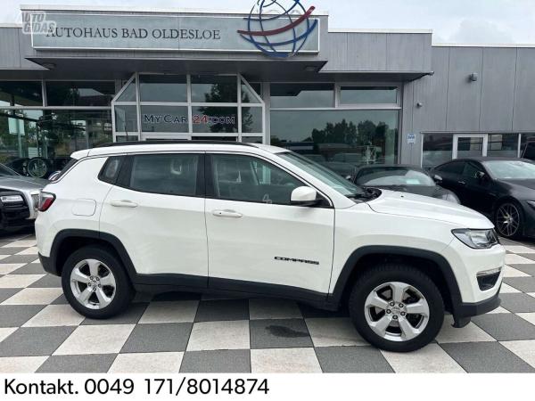 White Jeep Compass 2018 in Kaunas, with an engine capacity of 2.00 L and mileage of 44 thousand km for 21885 €, photo 1 on AUTOMOTO.COM.LV