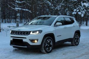 White Jeep Compass 2018 in Vilnius, with an engine capacity of 1.96 L and mileage of 101 thousand km for 15499 €, photo 2 on AUTOMOTO.COM.LV