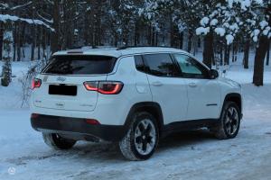 White Jeep Compass 2018 in Vilnius, with an engine capacity of 1.96 L and mileage of 101 thousand km for 15499 €, photo 5 on AUTOMOTO.COM.LV