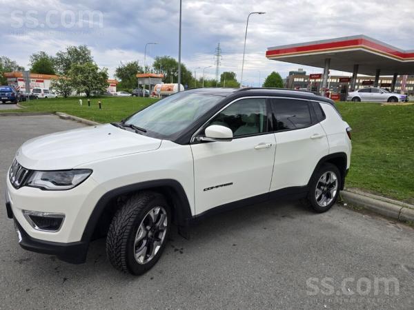 Белый Джип Компас 2018 в Рига, объемом двигателя 2.00 л и пробегом 125 тыс. км за 14400 €, фото 2 на AUTOMOTO.COM.LV