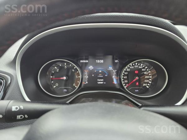 Белый Джип Компас 2018 в Рига, объемом двигателя 2.00 л и пробегом 125 тыс. км за 14400 €, фото 5 на AUTOMOTO.COM.LV