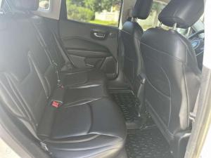 White Jeep Compass 2018 in Taurage, with an engine capacity of 1.60 L and mileage of 235 thousand km for 9900 €, photo 9 on AUTOMOTO.COM.LV