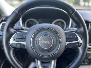 White Jeep Compass 2018 in Taurage, with an engine capacity of 1.60 L and mileage of 235 thousand km for 9900 €, photo 14 on AUTOMOTO.COM.LV