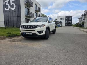 White Jeep Compass 2018 in Kaunas, with an engine capacity of 2.36 L and mileage of 128 thousand km for 10500 €, photo  on AUTOMOTO.COM.LV