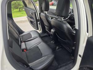 White Jeep Compass 2018 in Kaunas, with an engine capacity of 2.36 L and mileage of 128 thousand km for 10500 €, photo 15 on AUTOMOTO.COM.LV