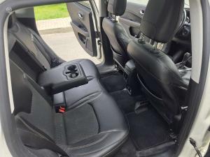 White Jeep Compass 2018 in Kaunas, with an engine capacity of 2.36 L and mileage of 128 thousand km for 10500 €, photo 19 on AUTOMOTO.COM.LV