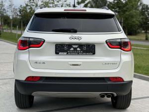 White Jeep Compass 2018 in Siauliai, with an engine capacity of 1.96 L and mileage of 247 thousand km for 12999 €, photo 13 on AUTOMOTO.COM.LV