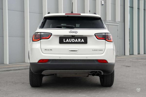 Balts Jeep Compass 2018 Viļņa, ar dzinēja tilpumu 1.96 L un nobraukumu 109 tūkst. km par 12950 €, foto 4 vietnē AUTOMOTO.COM.LV