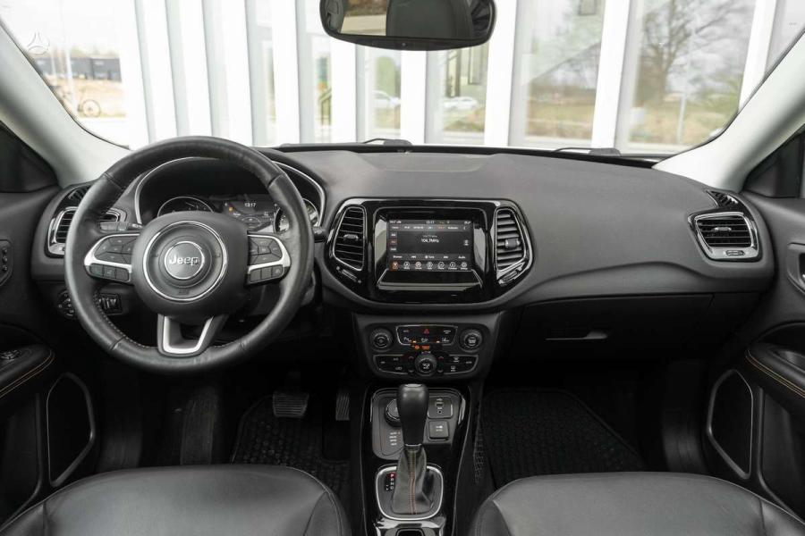 Balts Jeep Compass 2018 Viļņa, ar dzinēja tilpumu 1.96 L un nobraukumu 109 tūkst. km par 12950 €, foto 14 vietnē AUTOMOTO.COM.LV