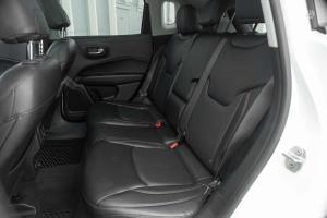 Balts Jeep Compass 2018 Viļņa, ar dzinēja tilpumu 1.96 L un nobraukumu 109 tūkst. km par 12950 €, foto 15 vietnē AUTOMOTO.COM.LV