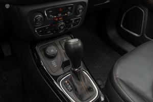 Balts Jeep Compass 2018 Viļņa, ar dzinēja tilpumu 1.96 L un nobraukumu 109 tūkst. km par 12950 €, foto 21 vietnē AUTOMOTO.COM.LV