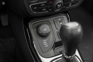Balts Jeep Compass 2018 Viļņa, ar dzinēja tilpumu 1.96 L un nobraukumu 109 tūkst. km par 12950 €, foto 22 vietnē AUTOMOTO.COM.LV