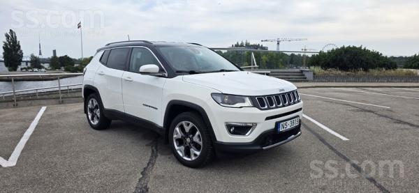 Balts Jeep Compass 2018 Rīga, ar dzinēja tilpumu 2.00 L un nobraukumu 124 tūkst. km par 12990 €, foto 3 vietnē AUTOMOTO.COM.LV