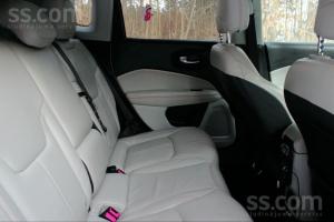 Balts Jeep Compass 2018 Rīga, ar dzinēja tilpumu 2.00 L un nobraukumu 124 tūkst. km par 12990 €, foto 13 vietnē AUTOMOTO.COM.LV