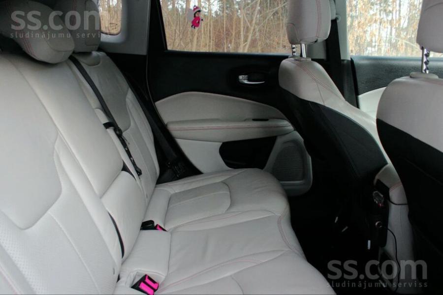 Balts Jeep Compass 2018 Rīga, ar dzinēja tilpumu 2.00 L un nobraukumu 124 tūkst. km par 12990 €, foto 13 vietnē AUTOMOTO.COM.LV