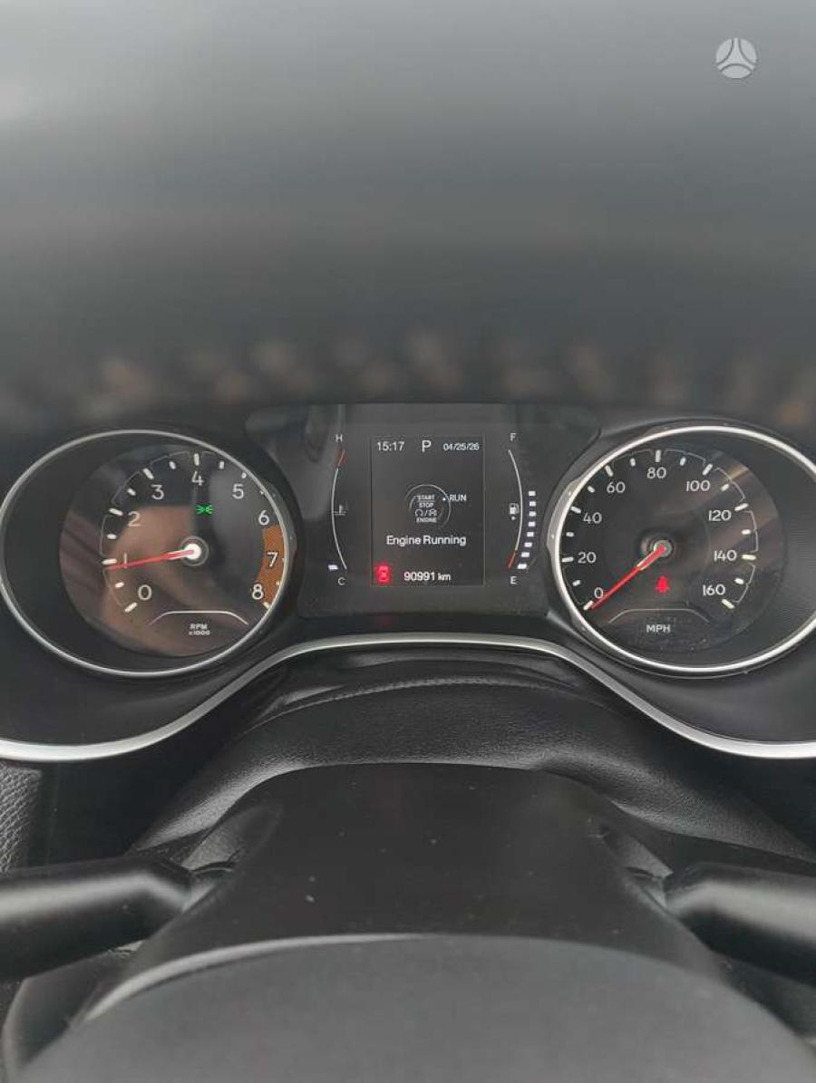 White Jeep Compass 2018 in Klaipeda, with an engine capacity of 2.36 L and mileage of 90 thousand km for 11500 €, photo 8 on AUTOMOTO.COM.LV