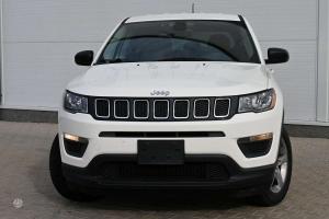 White Jeep Compass 2018 in Kretinga, with an engine capacity of 2.36 L and mileage of 219 thousand km for 9999 €, photo 3 on AUTOMOTO.COM.LV