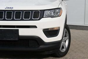 White Jeep Compass 2018 in Kretinga, with an engine capacity of 2.36 L and mileage of 219 thousand km for 9999 €, photo 6 on AUTOMOTO.COM.LV