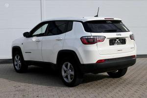 White Jeep Compass 2018 in Kretinga, with an engine capacity of 2.36 L and mileage of 219 thousand km for 9999 €, photo 10 on AUTOMOTO.COM.LV