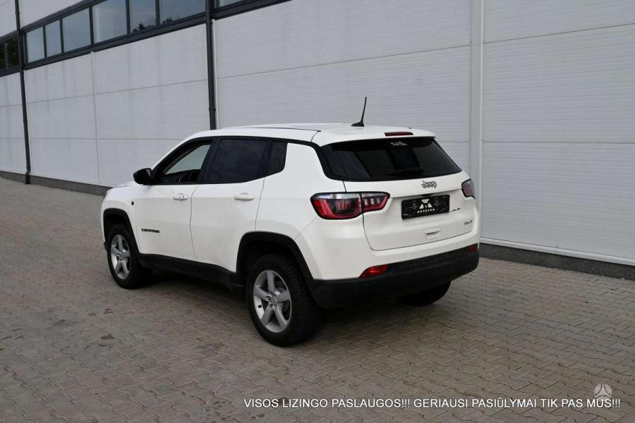 White Jeep Compass 2018 in Kretinga, with an engine capacity of 2.36 L and mileage of 219 thousand km for 9999 €, photo 14 on AUTOMOTO.COM.LV