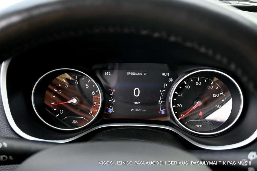 White Jeep Compass 2018 in Kretinga, with an engine capacity of 2.36 L and mileage of 219 thousand km for 9999 €, photo 33 on AUTOMOTO.COM.LV
