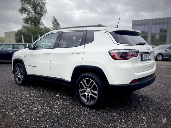 Balts Jeep Compass 2019 Viļņa, ar dzinēja tilpumu 2.40 L un nobraukumu 83 tūkst. km par 16999 €, foto 3 vietnē AUTOMOTO.COM.LV
