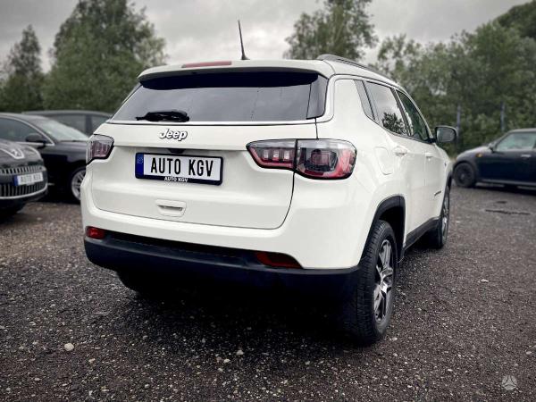 Balts Jeep Compass 2019 Viļņa, ar dzinēja tilpumu 2.40 L un nobraukumu 83 tūkst. km par 16999 €, foto 5 vietnē AUTOMOTO.COM.LV