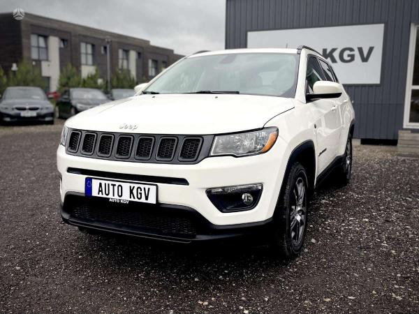 Balts Jeep Compass 2019 Viļņa, ar dzinēja tilpumu 2.40 L un nobraukumu 83 tūkst. km par 16999 €, foto 2 vietnē AUTOMOTO.COM.LV