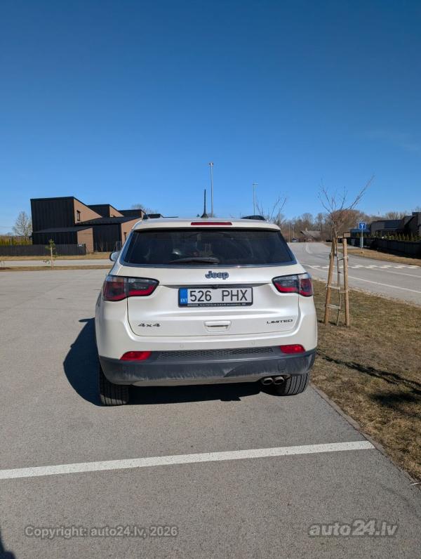 Balts Jeep Compass 2019 Tallina, ar dzinēja tilpumu 1.40 L un nobraukumu 52 tūkst. km par 17500 €, foto 5 vietnē AUTOMOTO.COM.LV
