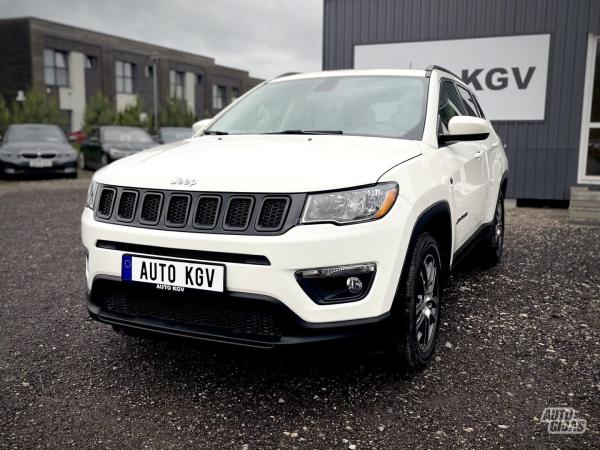 Balts Jeep Compass 2019 Viļņa, ar dzinēja tilpumu 2.40 L un nobraukumu 83 tūkst. km par 15999 €, foto 2 vietnē AUTOMOTO.COM.LV