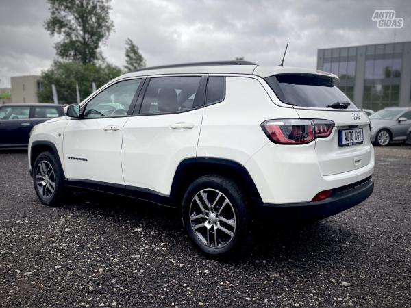 Balts Jeep Compass 2019 Viļņa, ar dzinēja tilpumu 2.40 L un nobraukumu 83 tūkst. km par 15999 €, foto 3 vietnē AUTOMOTO.COM.LV