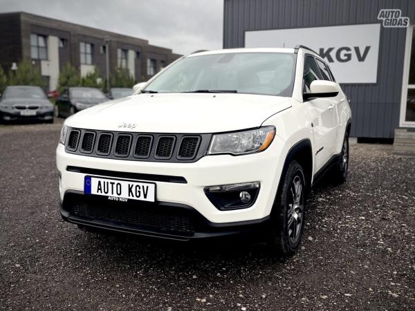 Balts Jeep Compass 2019 Viļņa, ar dzinēja tilpumu 2.40 L un nobraukumu 83 tūkst. km par 15999 €, foto 2 vietnē AUTOMOTO.COM.LV
