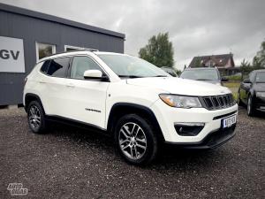 White Jeep Compass 2019 in Vilnius, with an engine capacity of 2.40 L and mileage of 83 thousand km for 15999 €, photo 8 on AUTOMOTO.COM.LV