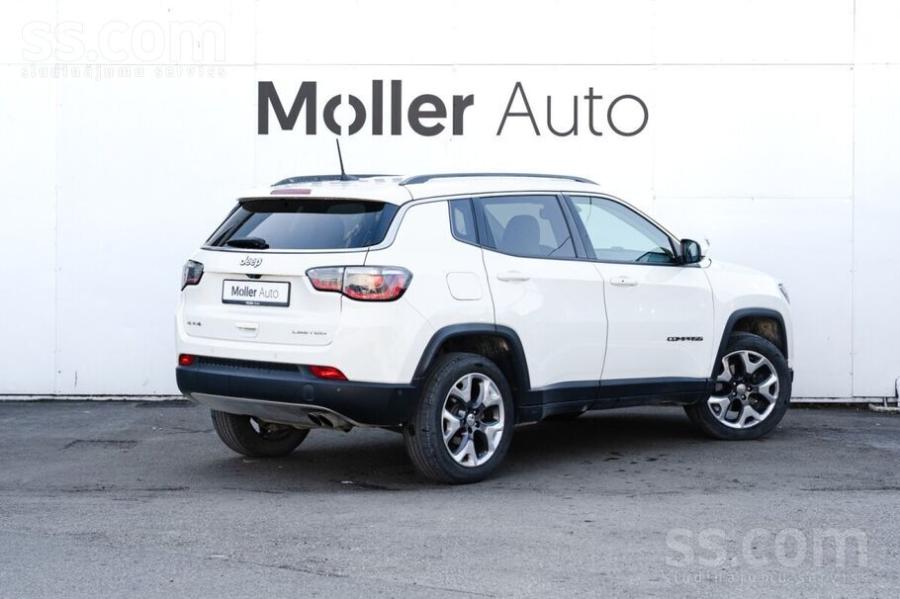 White Jeep Compass 2019 in Riga, with an engine capacity of 1.40 L and mileage of 64 thousand km for 14500 €, photo 5 on AUTOMOTO.COM.LV