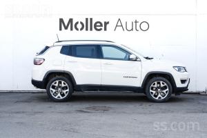 White Jeep Compass 2019 in Riga, with an engine capacity of 1.40 L and mileage of 64 thousand km for 14500 €, photo 6 on AUTOMOTO.COM.LV