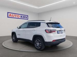 White Jeep Compass 2019 in Vilnius, with an engine capacity of 2.40 L and mileage of 83 thousand km for 14999 €, photo 4 on AUTOMOTO.COM.LV
