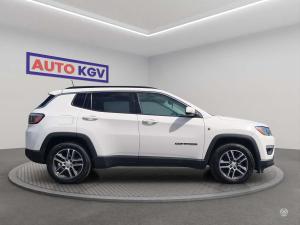 White Jeep Compass 2019 in Vilnius, with an engine capacity of 2.40 L and mileage of 83 thousand km for 14999 €, photo 7 on AUTOMOTO.COM.LV