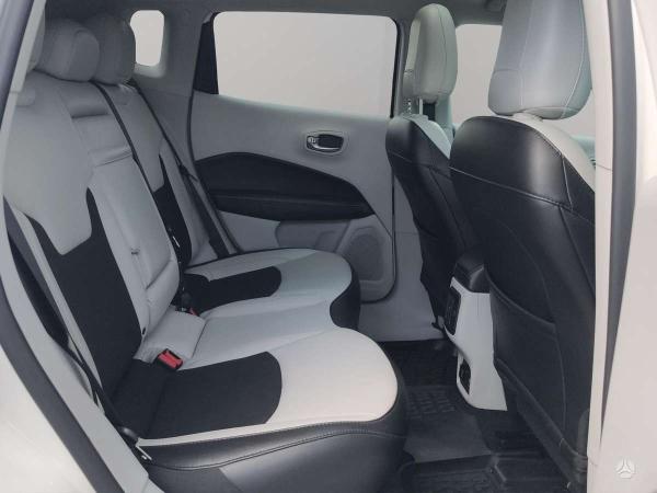 Balts Jeep Compass 2019 Viļņa, ar dzinēja tilpumu 2.40 L un nobraukumu 83 tūkst. km par 14999 €, foto 9 vietnē AUTOMOTO.COM.LV