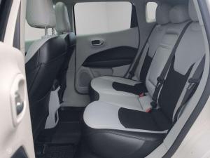 White Jeep Compass 2019 in Vilnius, with an engine capacity of 2.40 L and mileage of 83 thousand km for 14999 €, photo 12 on AUTOMOTO.COM.LV