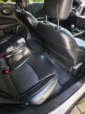 Balts Jeep Compass 2020 Rīga, ar dzinēja tilpumu 1.40 L un nobraukumu 108 tūkst. km par 10400 €, foto 9 vietnē AUTOMOTO.COM.LV