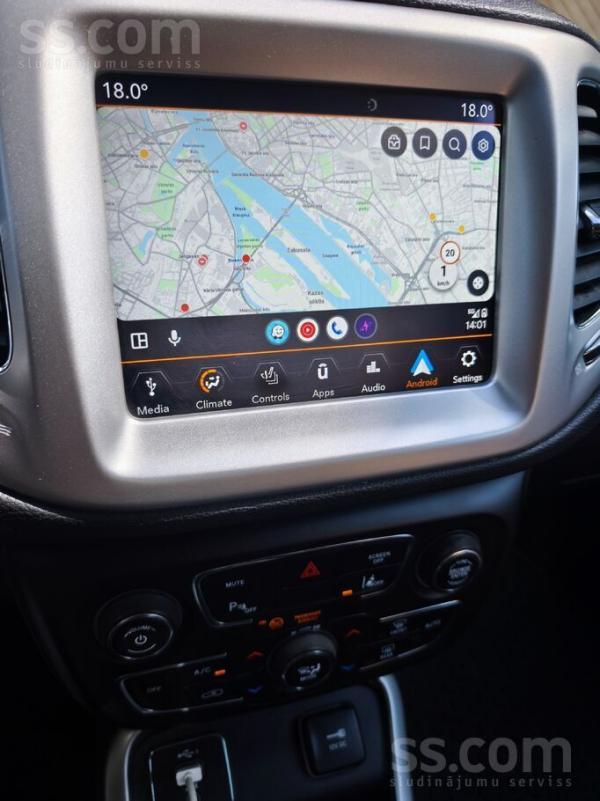 White Jeep Compass 2020 in Riga, with an engine capacity of 1.40 L and mileage of 108 thousand km for 10400 €, photo 10 on AUTOMOTO.COM.LV
