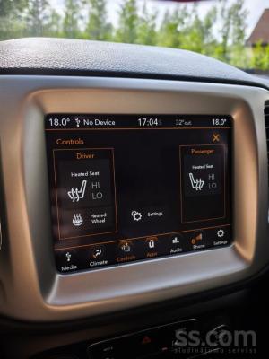 Balts Jeep Compass 2020 Rīga, ar dzinēja tilpumu 1.40 L un nobraukumu 108 tūkst. km par 10400 €, foto 13 vietnē AUTOMOTO.COM.LV