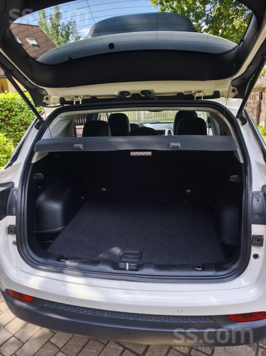 Balts Jeep Compass 2020 Rīga, ar dzinēja tilpumu 1.40 L un nobraukumu 108 tūkst. km par 10400 €, foto 14 vietnē AUTOMOTO.COM.LV