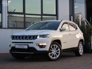 White Jeep Compass 2021 in Kaunas, with an engine capacity of 1.30 L and mileage of 42 thousand km for 21594 €, photo 2 on AUTOMOTO.COM.LV